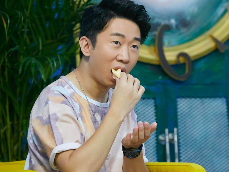 Yang Di was met by chance and spent one yuan to ride a shared bicycle ...