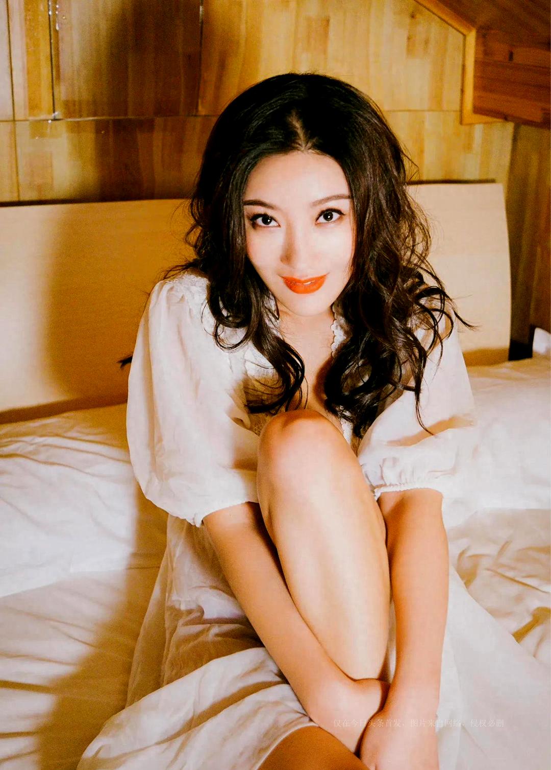 Wang Li Danni is simply synonymous with sexiness. She has a hot body and charming eyes. She is ...