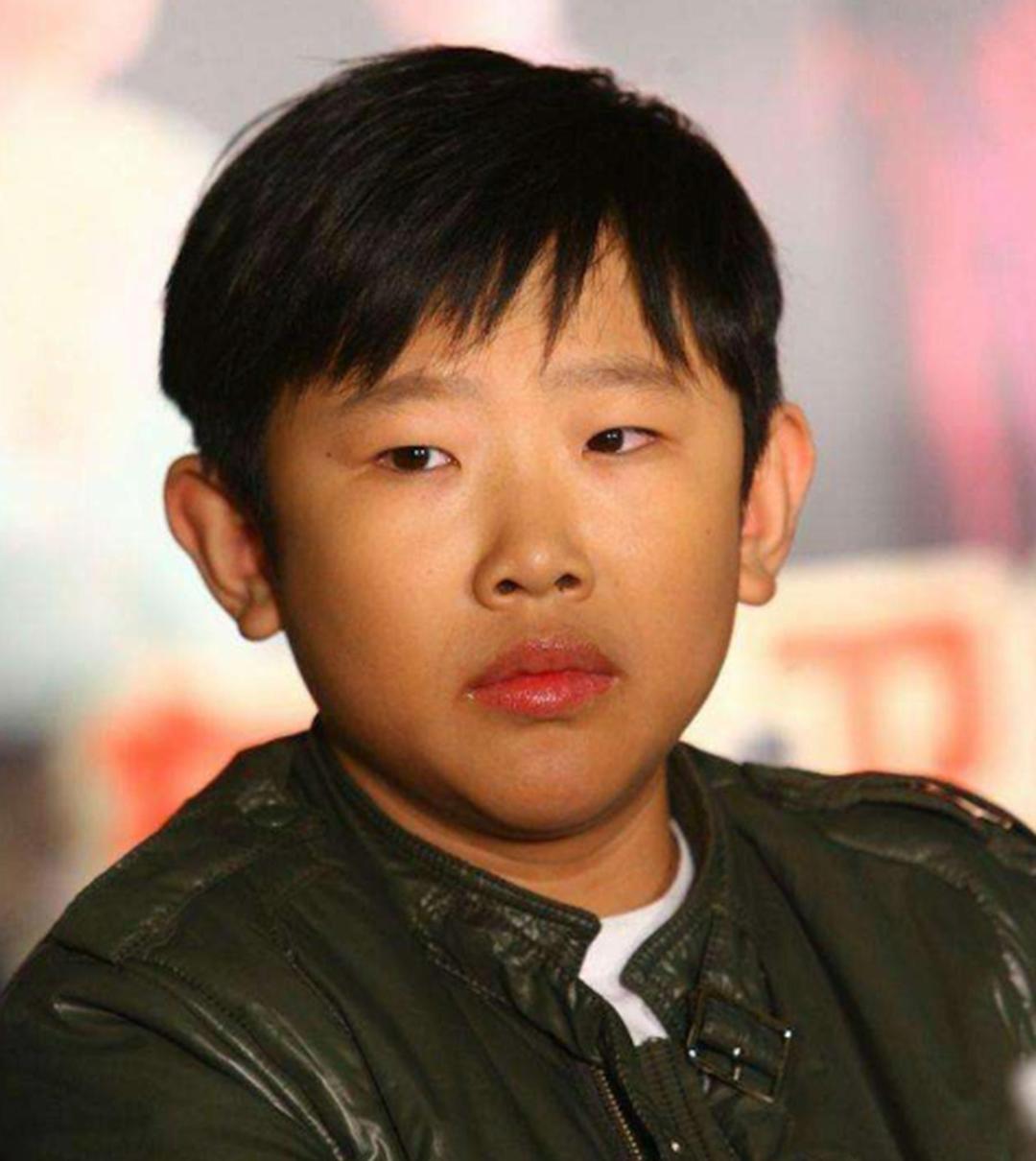 Actor Hou Xiang: He stopped growing at the age of 9 and is less than 1. ...