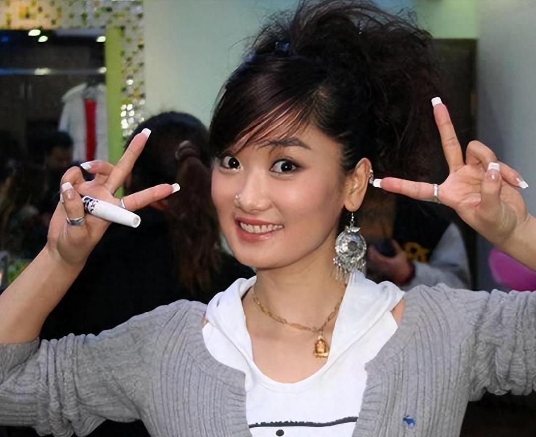 Linghua finally admitted it! He has a "special relationship" with Zeng Yi - iNEWS