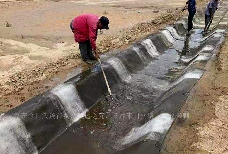 In 2017, Cai Xiaomin invented the cement blanket. From being unused to becoming popular in the ...