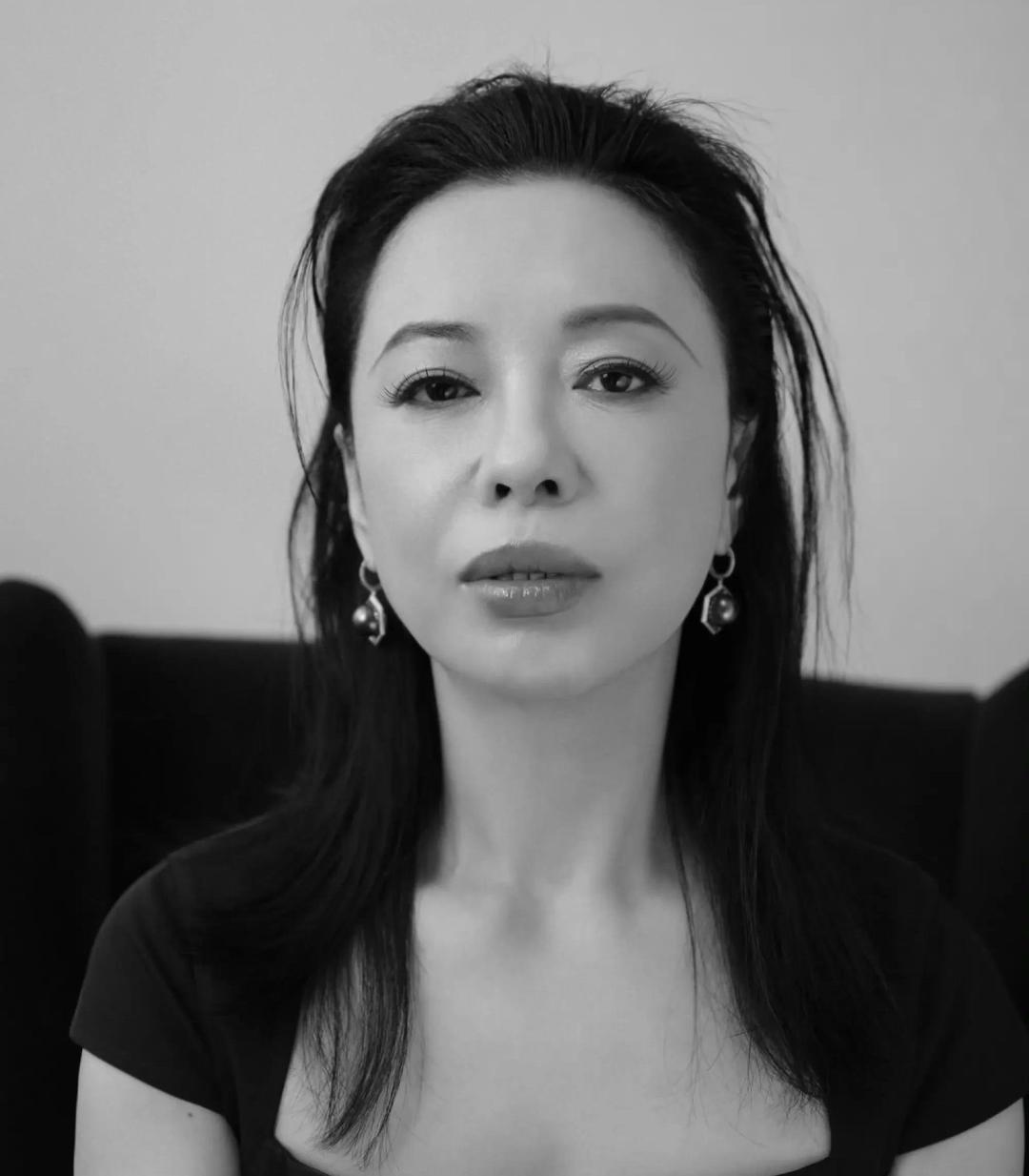 Huang Qishan's plastic surgery was successful and she looked like Gina ...