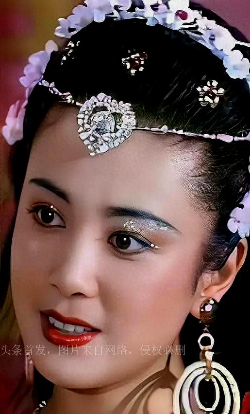 All of them are very good-looking. There are 8 Hui beauties in the ...