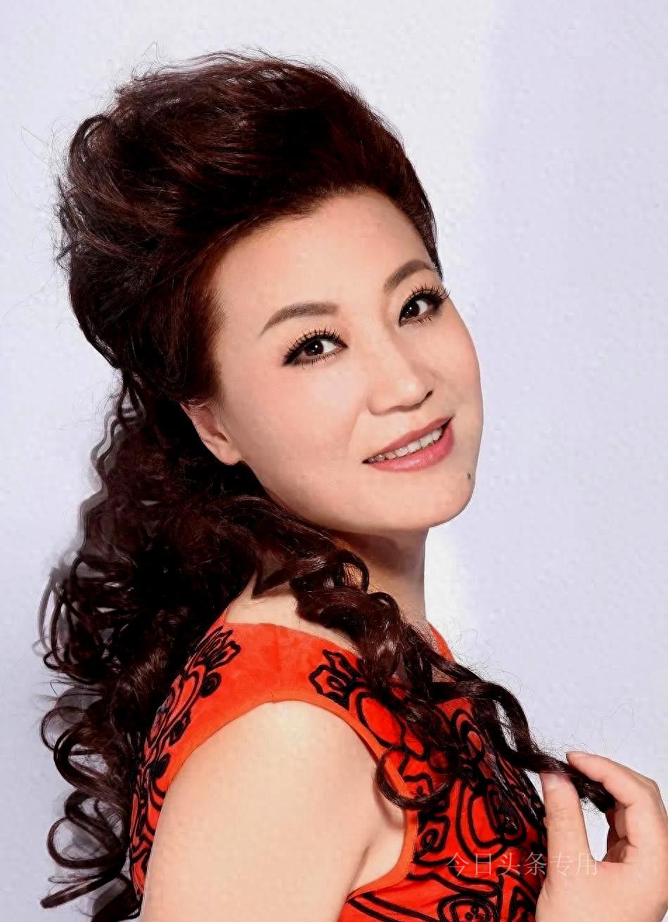 Actor Xiao Xiangyu, who has been with Wang Weinian for ten years, got ...