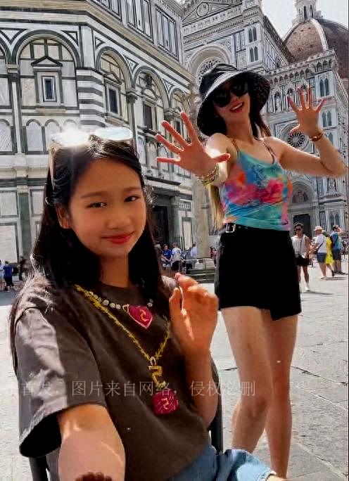 Chen Haomin's family of 6 travels. Jiang Lisa gives birth to 4 children ...