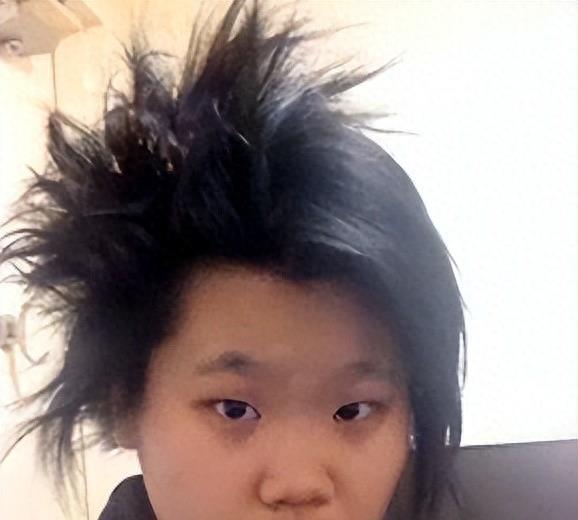 Recent photos of Bi Fujian's daughter abroad were exposed. She has ...