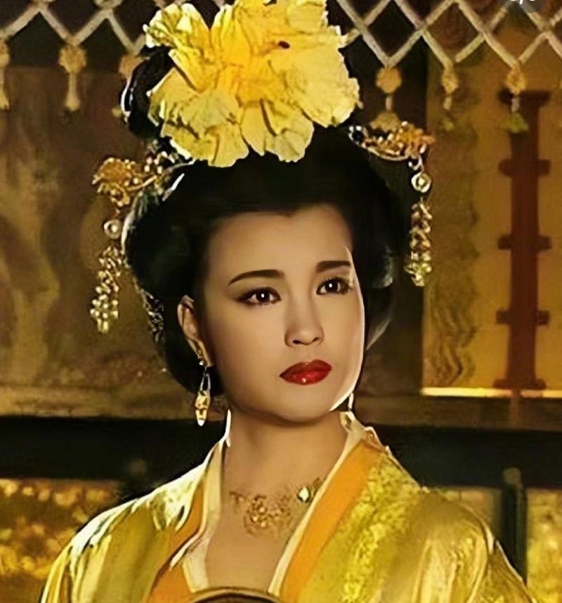 Liu Xiaoqing: From legend to young girl, her extraordinary life! - iNEWS