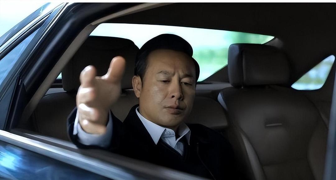 Zhang Song Ziyi is in the same frame, showing stunning temperament and ...