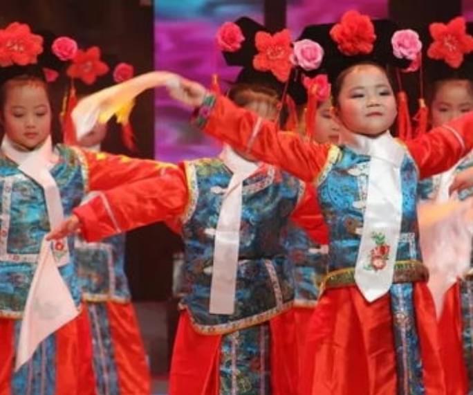 The Spring Festival Gala is for Northeastern people, full of ...