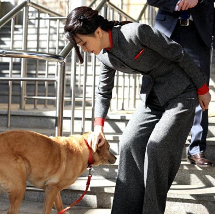 Kim Gun-hee, the first lady of South Korea, dresses in a simple ...