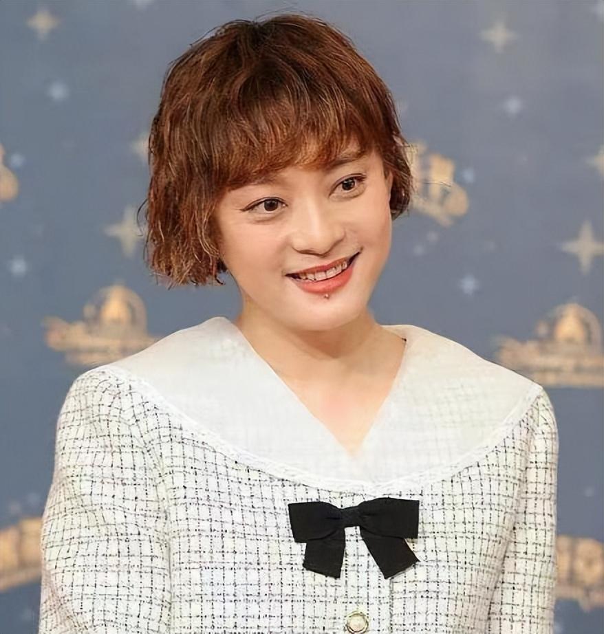 With her thighs exposed and a fierce look on her face, this time, the ...