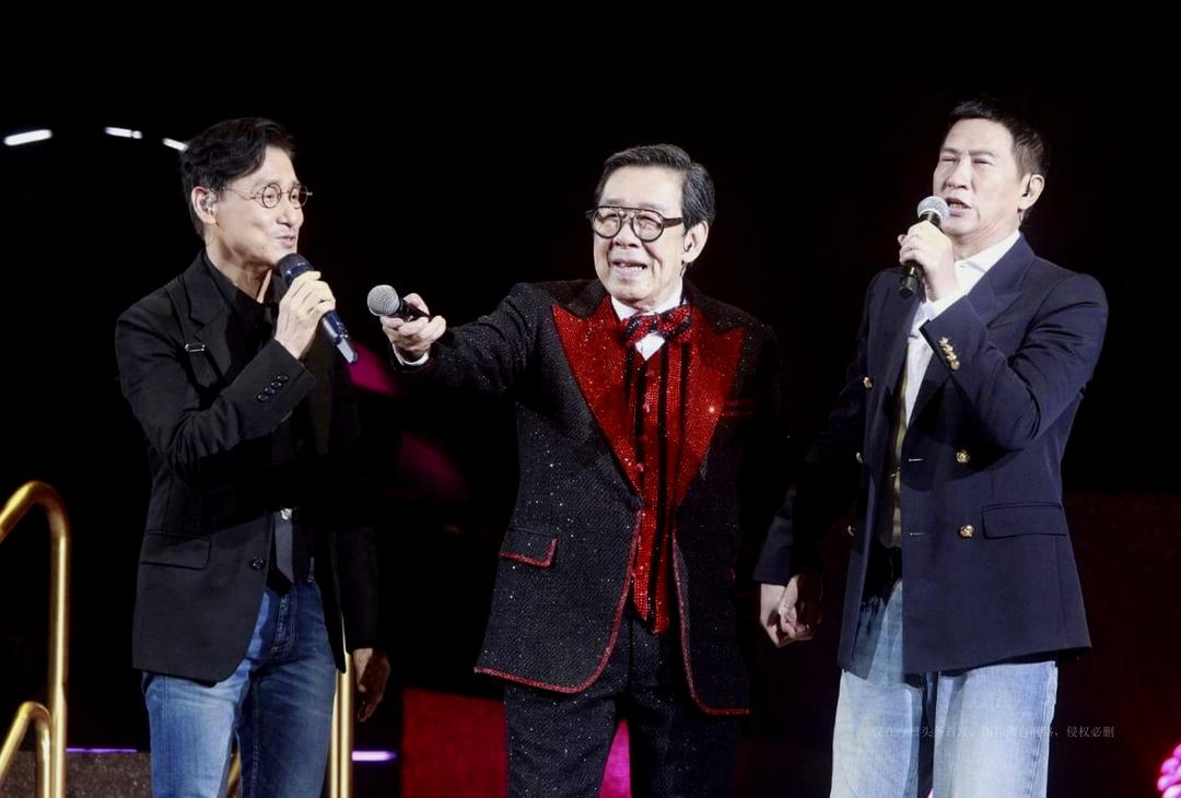 90-year-old Hu Feng held a concert at the Hong Kong Coliseum, Jacky ...