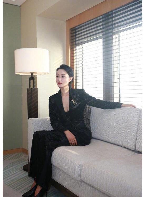 Original grown-up woman Zhao Ziqi married into a wealthy family and ...