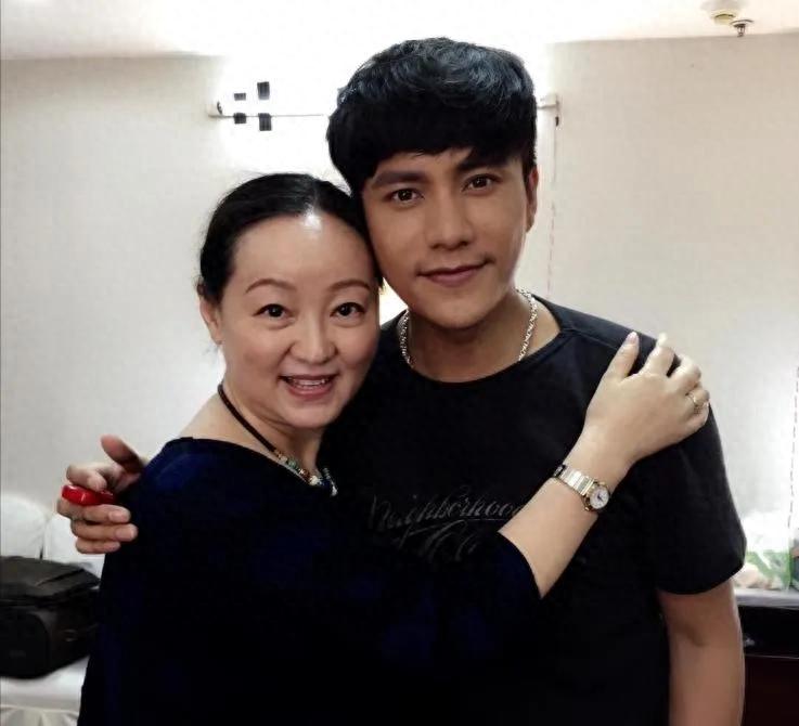 Actor Chen Wei: Married to his first love Xu Yukun, no scandals after 40 years of marriage ...