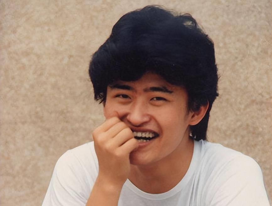 Famous singer He Liu Huan suffered from a rare "immortal disease" and ...