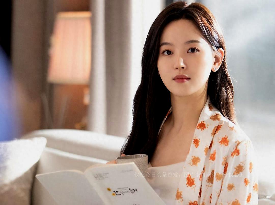 In addition to "Spartacus", there is also "Korean goddess" Kang Han Na, a movie dedicated to art ...