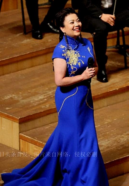 Singer Zhang Ye returned to his hometown to visit relatives and was ...