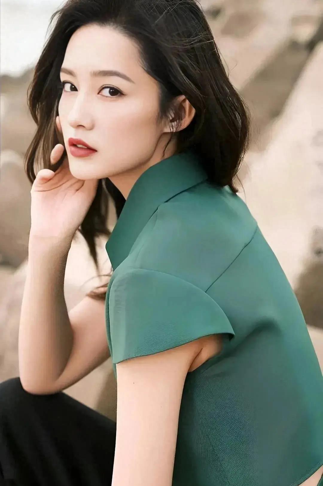 Li Qin star wallpaper (45) - iNEWS