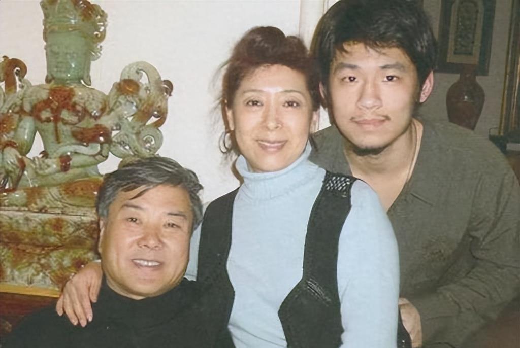 Love continues: Guan Mucun, 70 years old, protects his centenarian ...