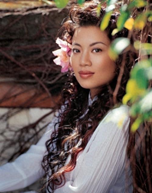 Famous singer Zhang Ye: Single for 54 years without children, there is ...