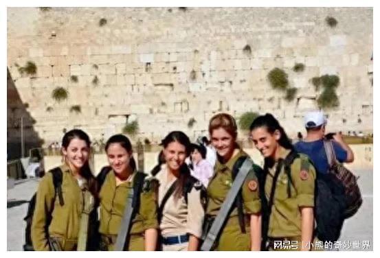 Exclusive reveal: The Israeli Embassy in China fished with a golden ...