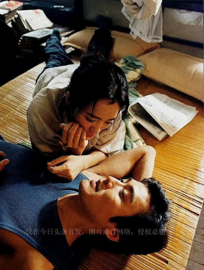 16 years ago, Hu Jun and Song Jia staged a large-scale rivalry scene ...