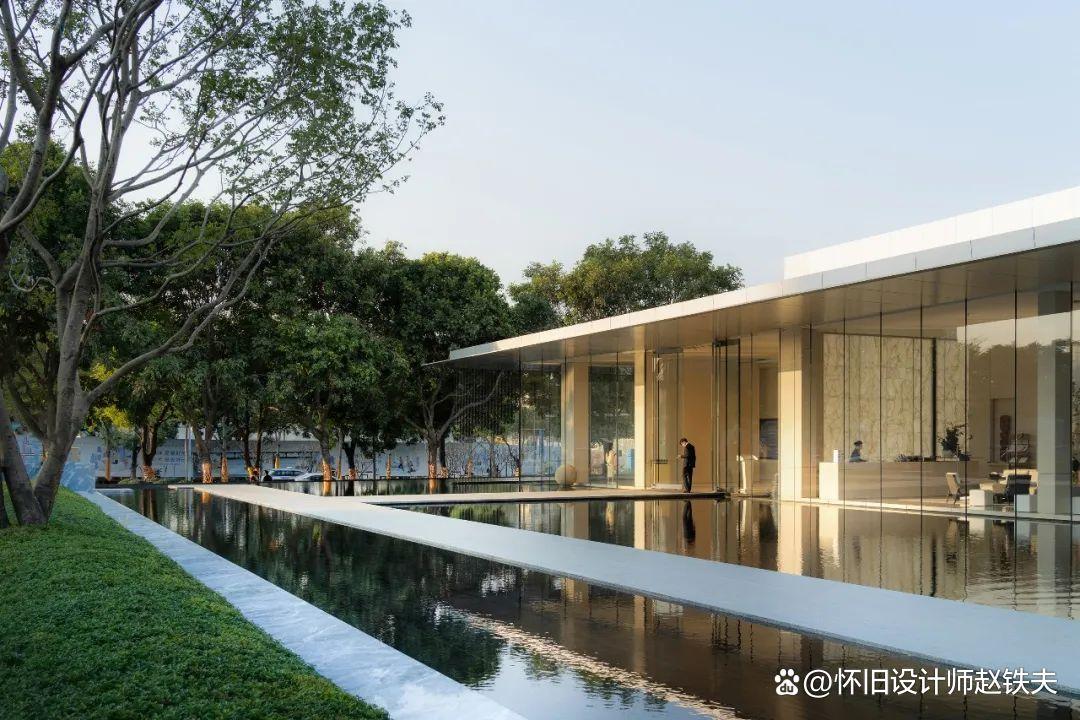 City exhibition hall, quietly enjoy the collision of art and creativity ...