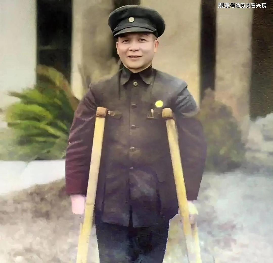 Female Hero: He Zizhen's Heroic Departure - iNEWS