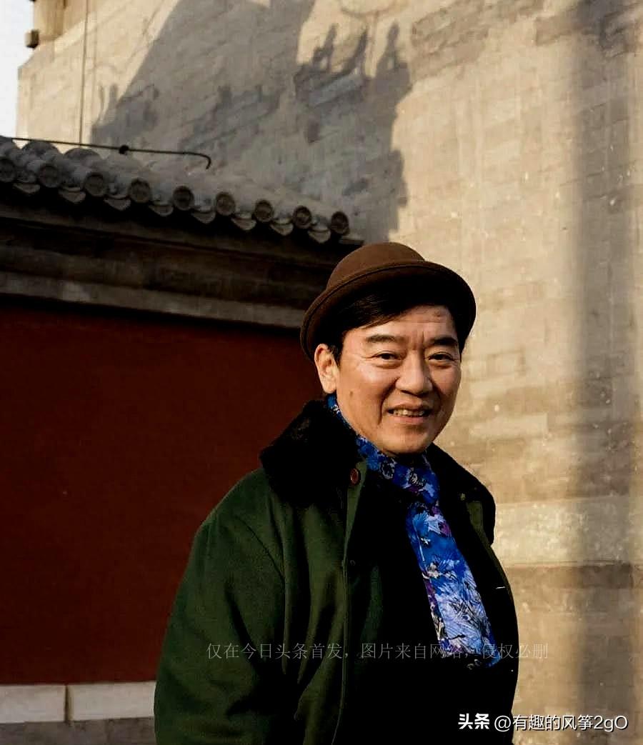 Actor Li Liqun married university professor Lin Liqin, and they stayed ...