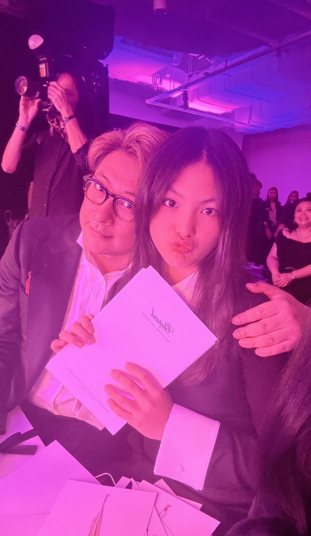 Li Xiang took Wang Shiling to a luxurious dinner and generously shared ...