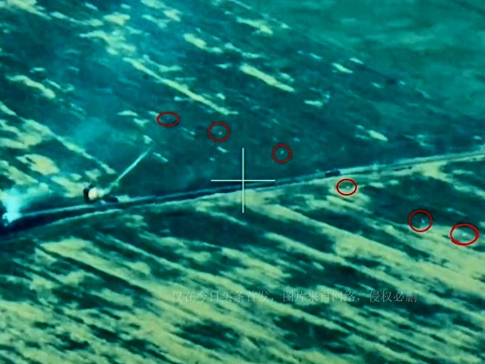 The Russian army was attacked by an unknown top-attack bomb. The flight ...