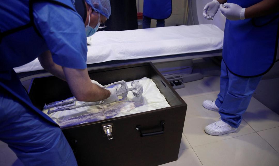 (Foreign Frontline) "Alien Remains" undergo testing - iMedia