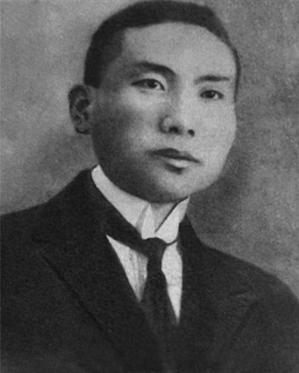 He was a member of the Ye Ting Independent Regiment. He participated in ...