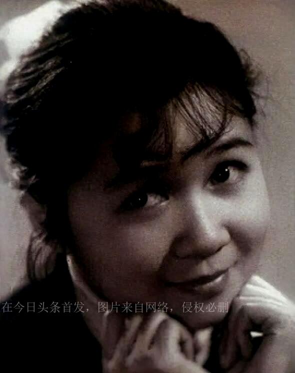 The "Queen of Sketch" who once fell from the altar, Cai Ming, it's a ...