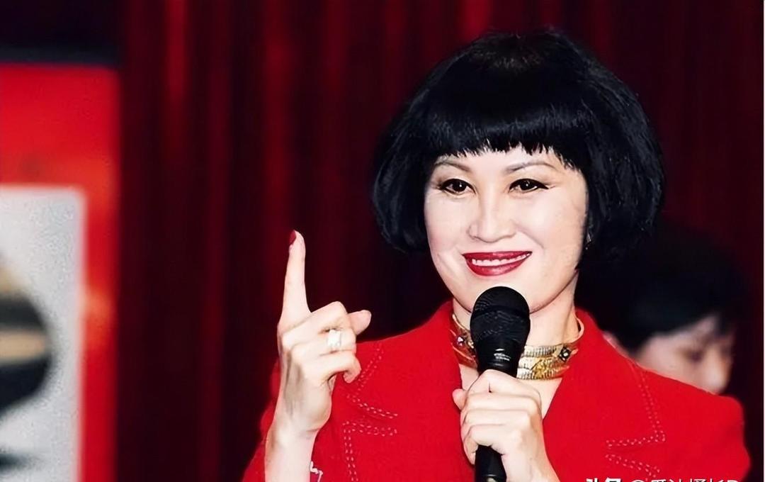 She has been sitting in the front row of the Spring Festival Gala for ...