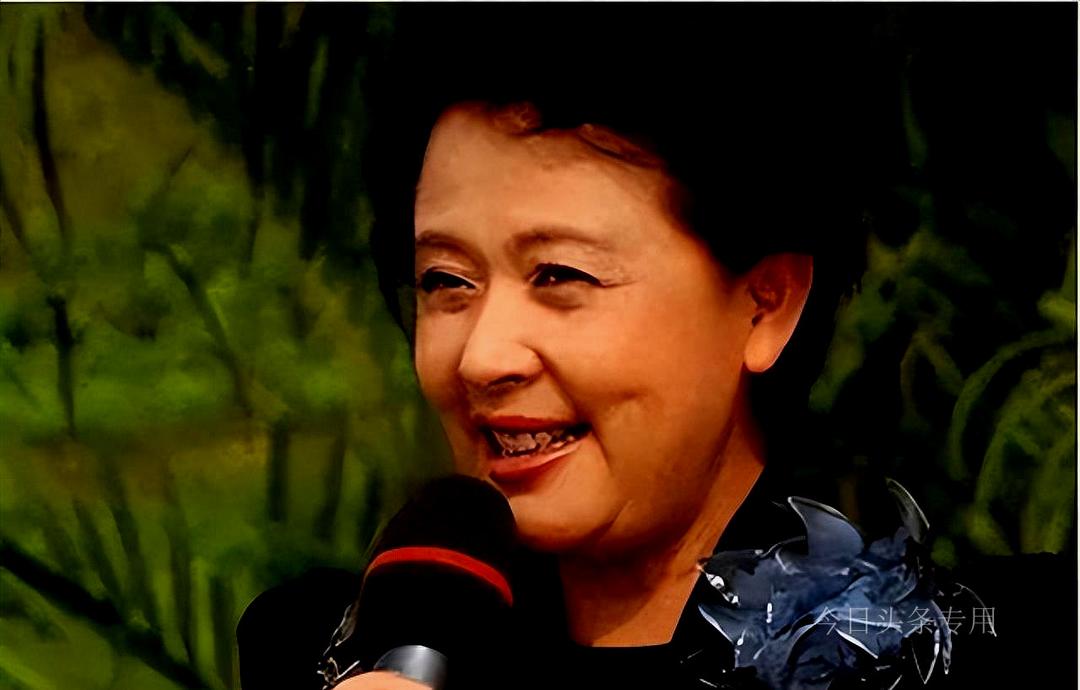 CCTV's most popular host in the 1980s, how is she doing now that she is ...