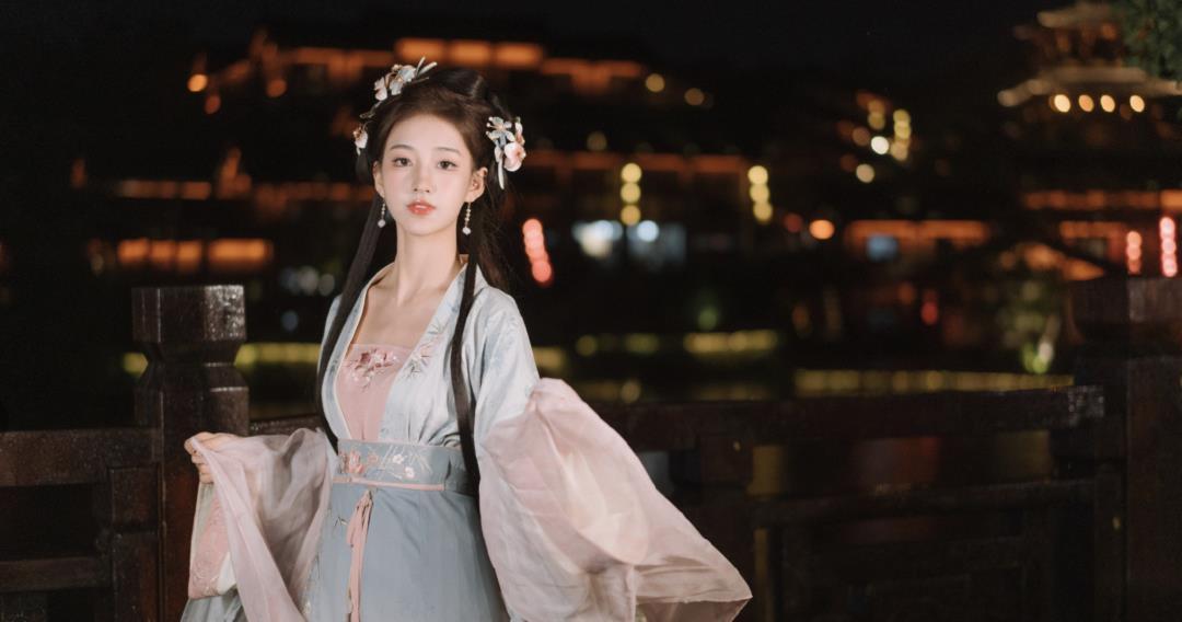 古風女神黃玉瑤，驚艷登場！ - 資訊咖