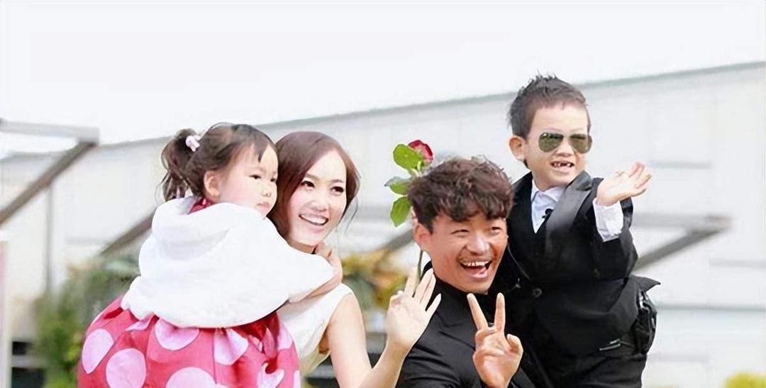 Six years have passed. Song Zhe is released from prison. Marrying Ma ...