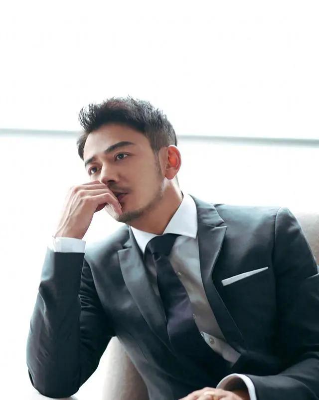 Yang Shuo: From the popular "Mr. Bao" to the "greasy man", where did he go wrong? - iNEWS