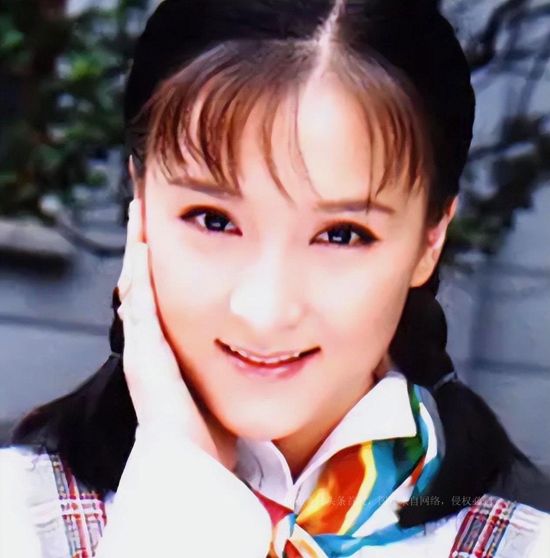 They both play "Zhao Pan'er". If you watch Liu Yifei and Le Jiatong ...