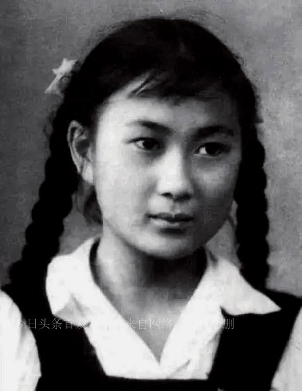 30 precious old photos of Miss Jin Di were exposed, do they look like ...
