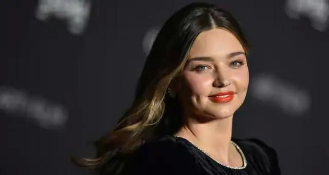 Victoria's Secret Angel Miranda Kerr is pregnant with her fourth child ...