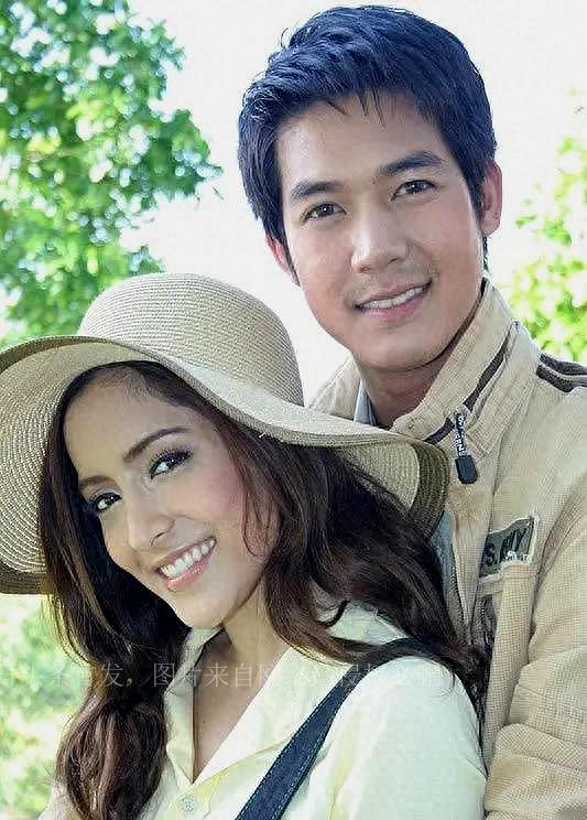 Thailand's top couple Weir and Bella broke up after nine years of dating, and the man got ...