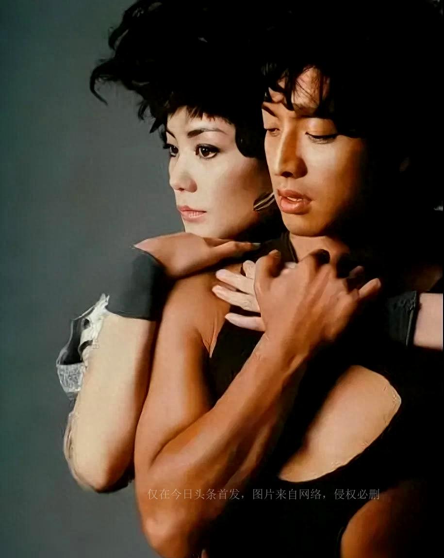 Faye Wong and Takuya Kimura took a photo together, which made Nicholas ...