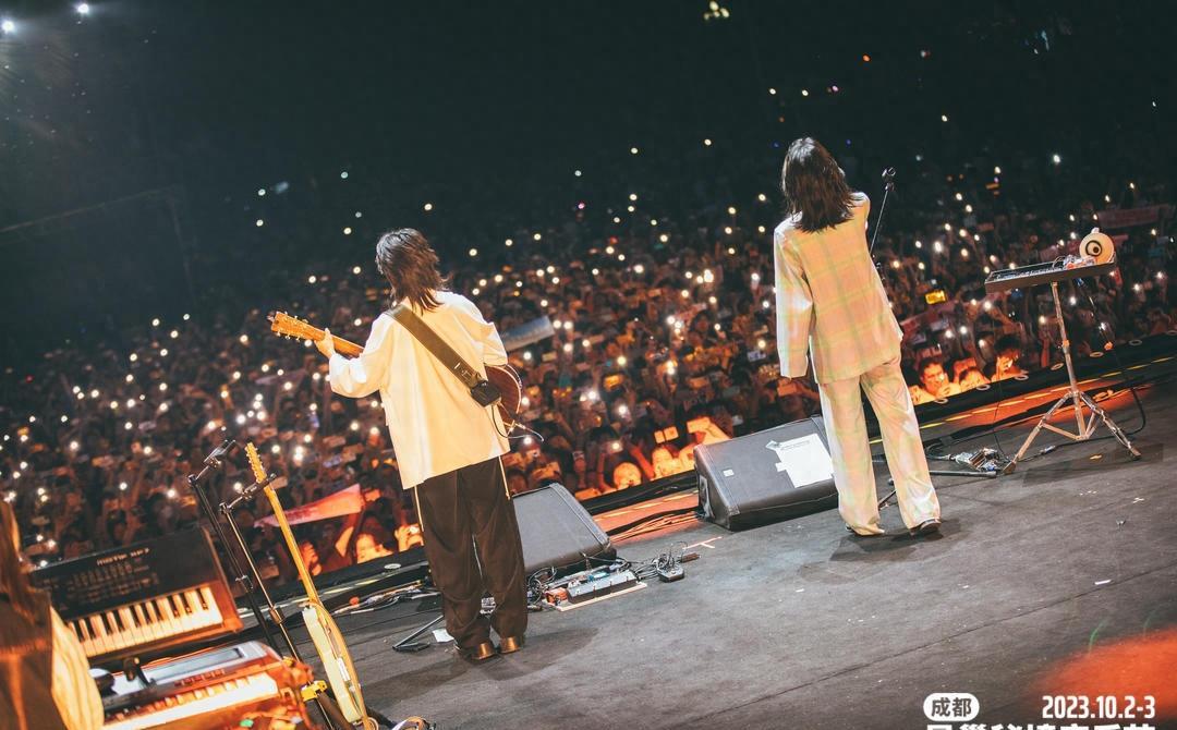 "Music carnival, the Chengdu Music Festival is a hit in the city!" - iNEWS