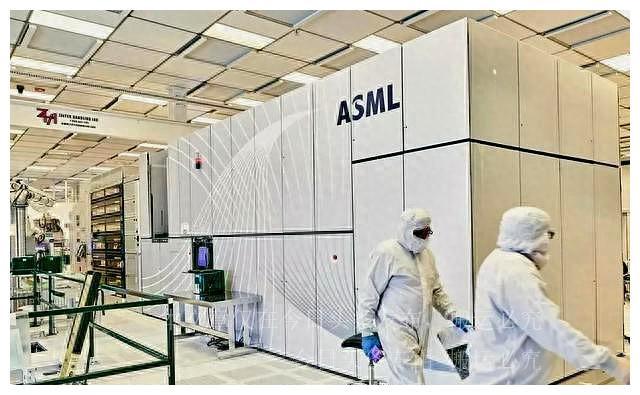 100台光刻機！ASML明確表態，中芯國際有底了！ - 資訊咖