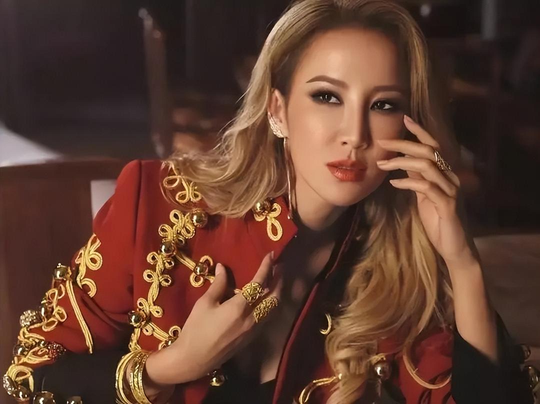 Stunning stage! Coco Lee's final performance is heartbreaking and you ...