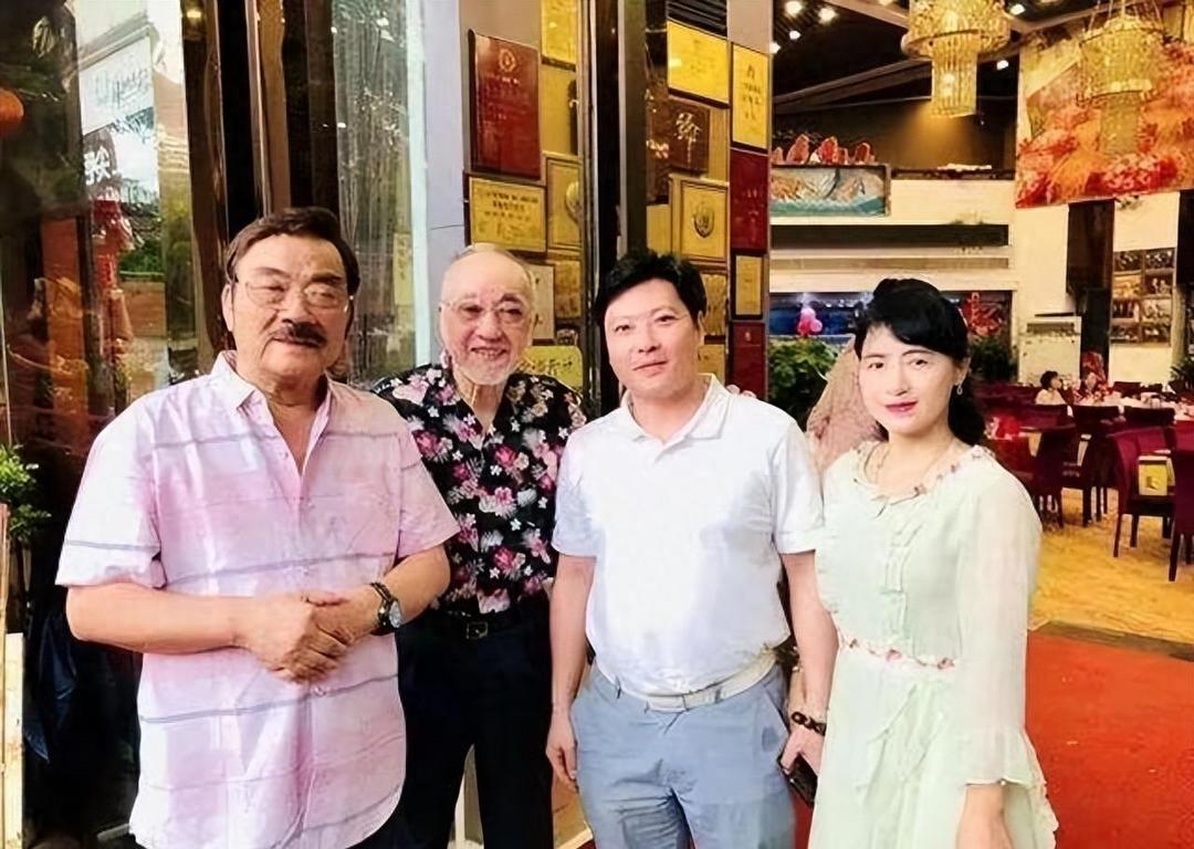 Lu Haichao's successor is 52 years old, but his son can't speak ...