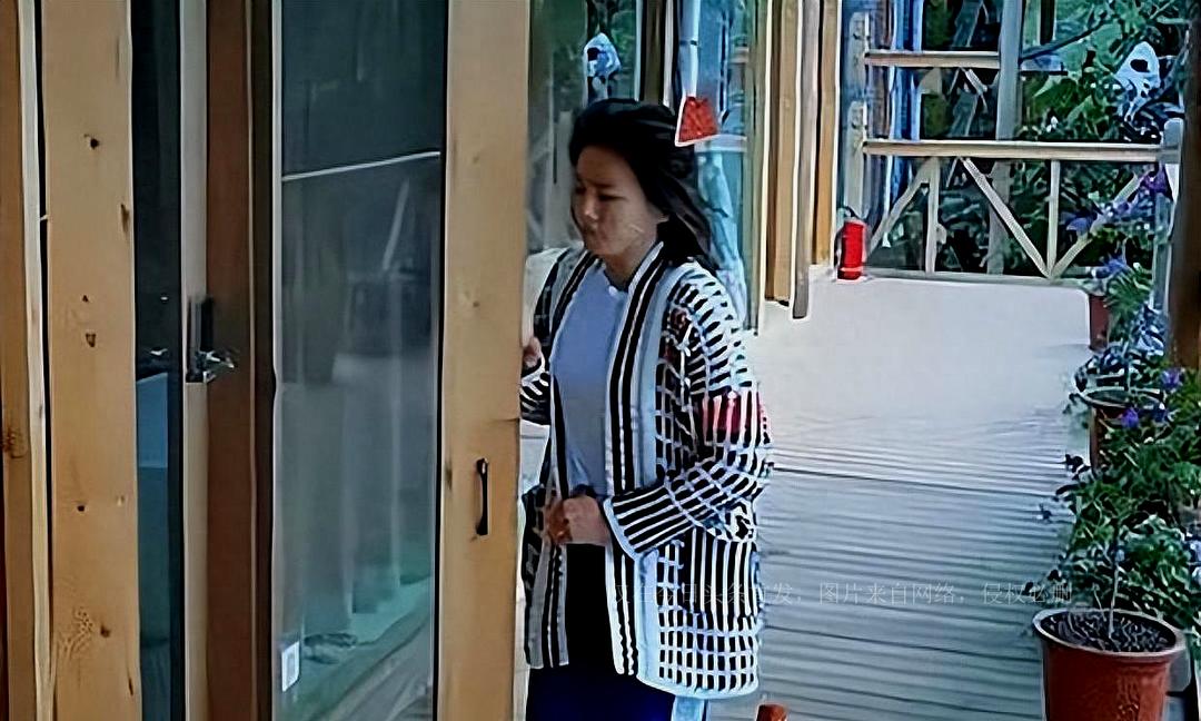 Photos of Liu Tao's bedroom were exposed, without makeup and casually ...