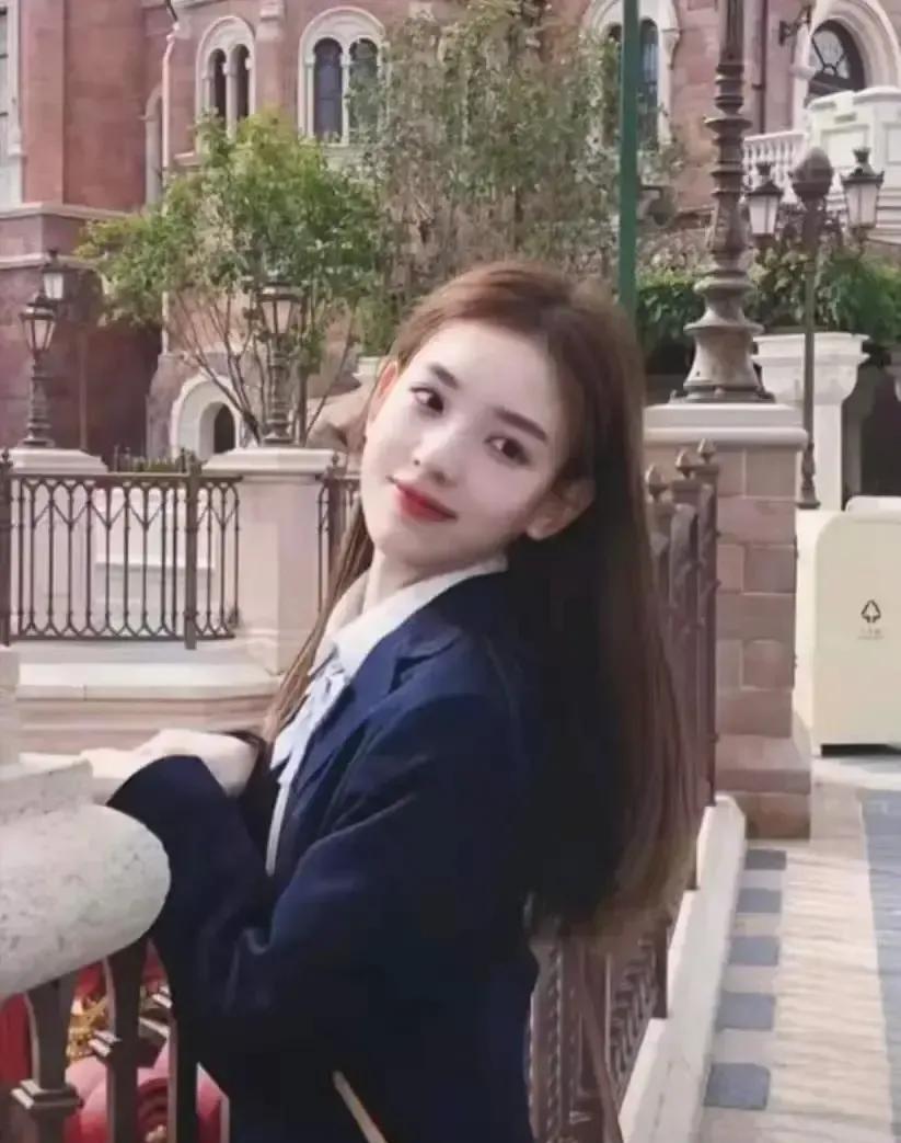 Wang Sicong started to lick it, and I felt like I could do it again - iNEWS